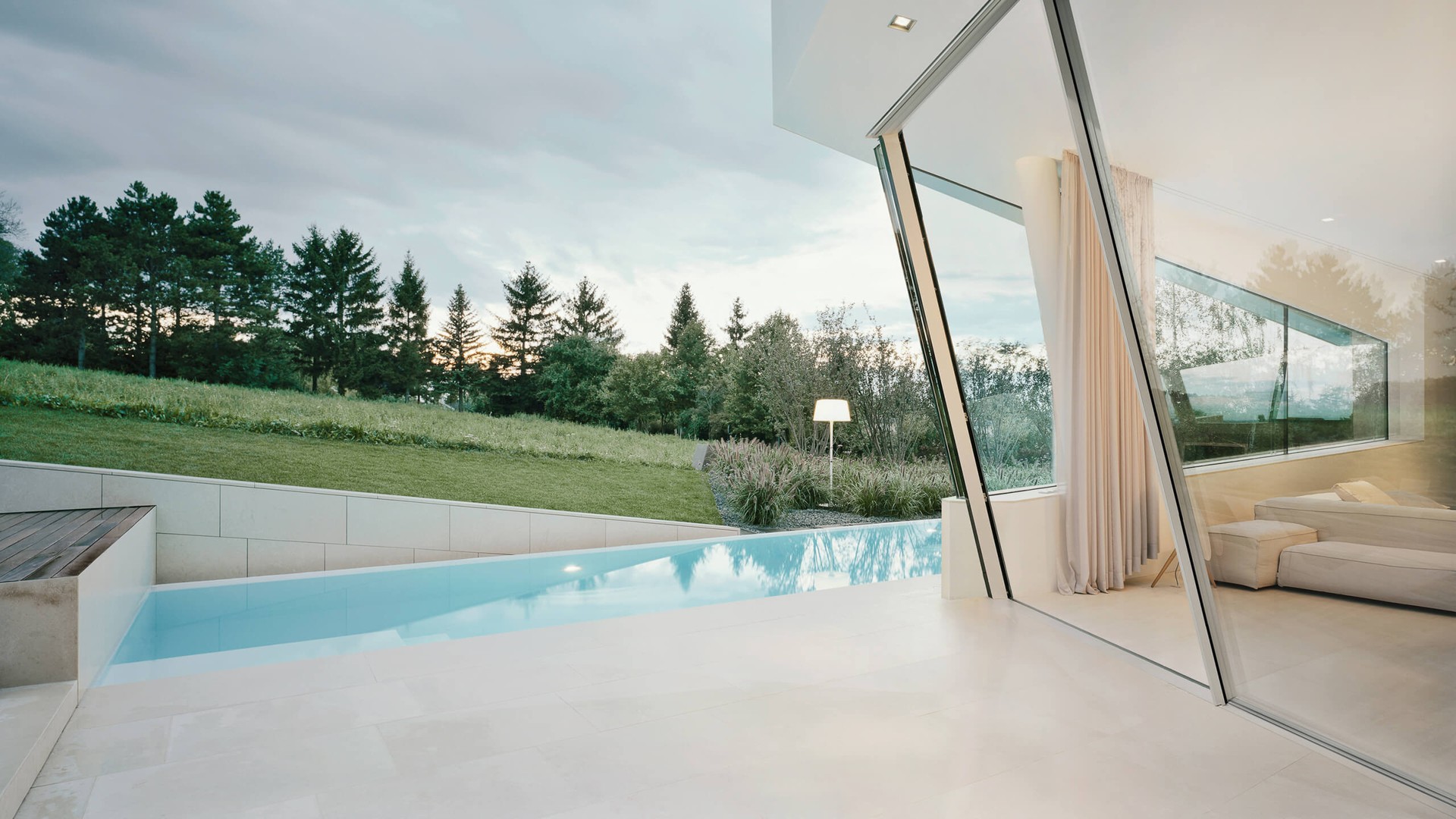 Slanted Sliding Window - Slope | Sky-Frame