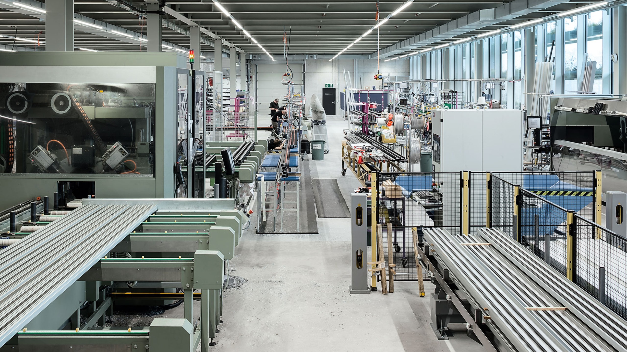 Company & History - About Us | Sky-Frame